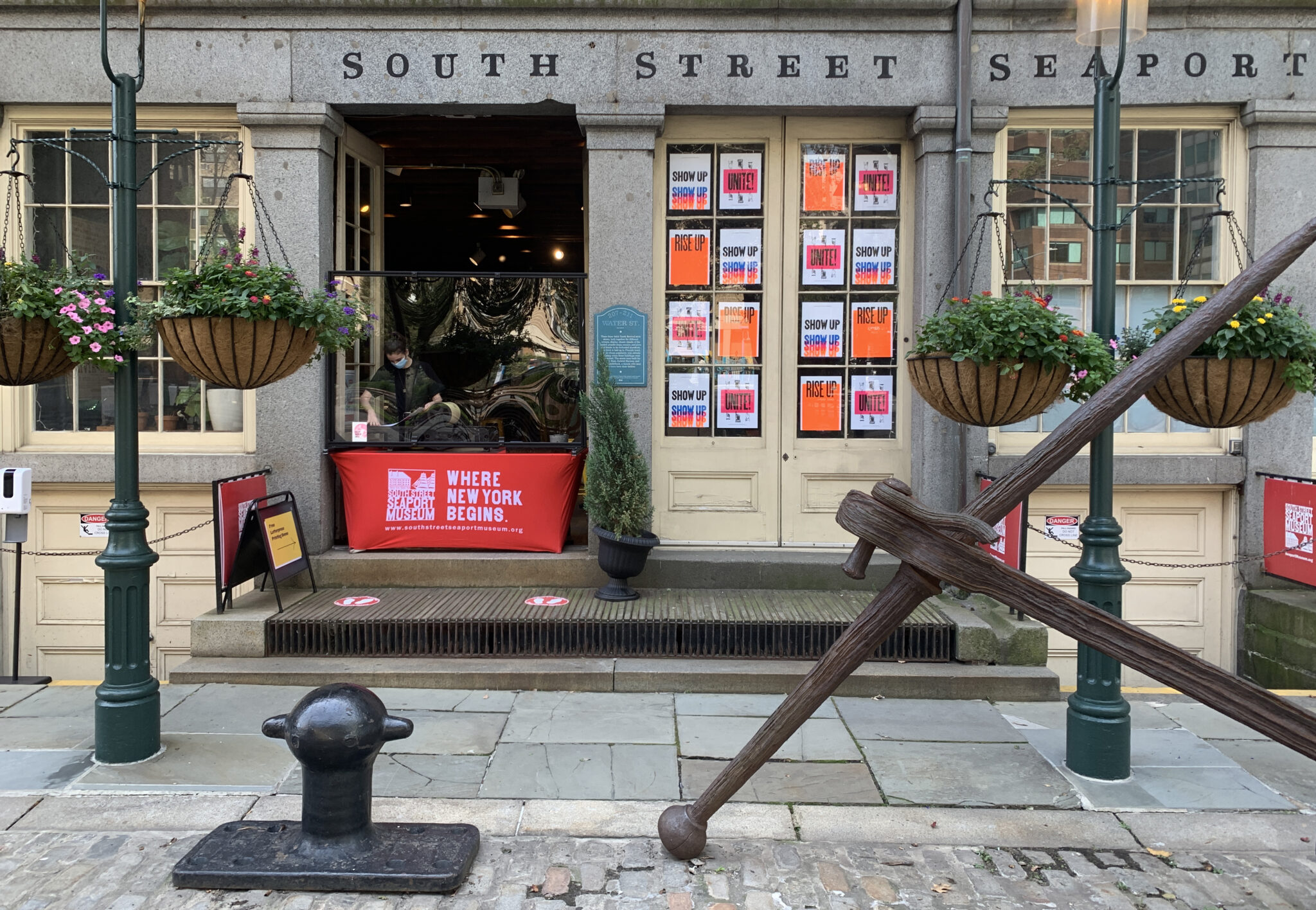 Modern Broadside Printing at Bowne & Co. - South Street Seaport Museum