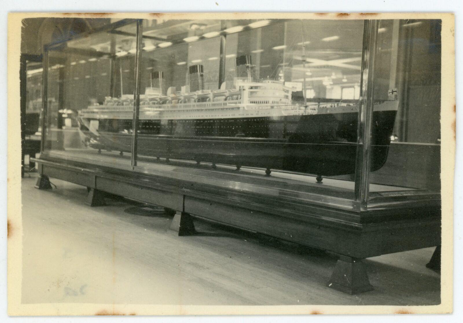 Queen Mary is in the House! - South Street Seaport Museum
