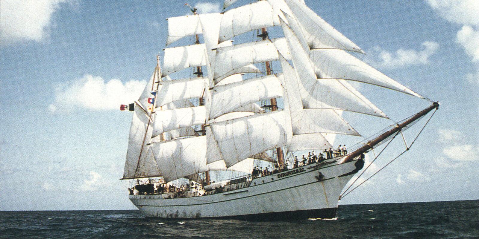 Welcome Tall Ship ARM Cuauhtémoc - South Street Seaport Museum